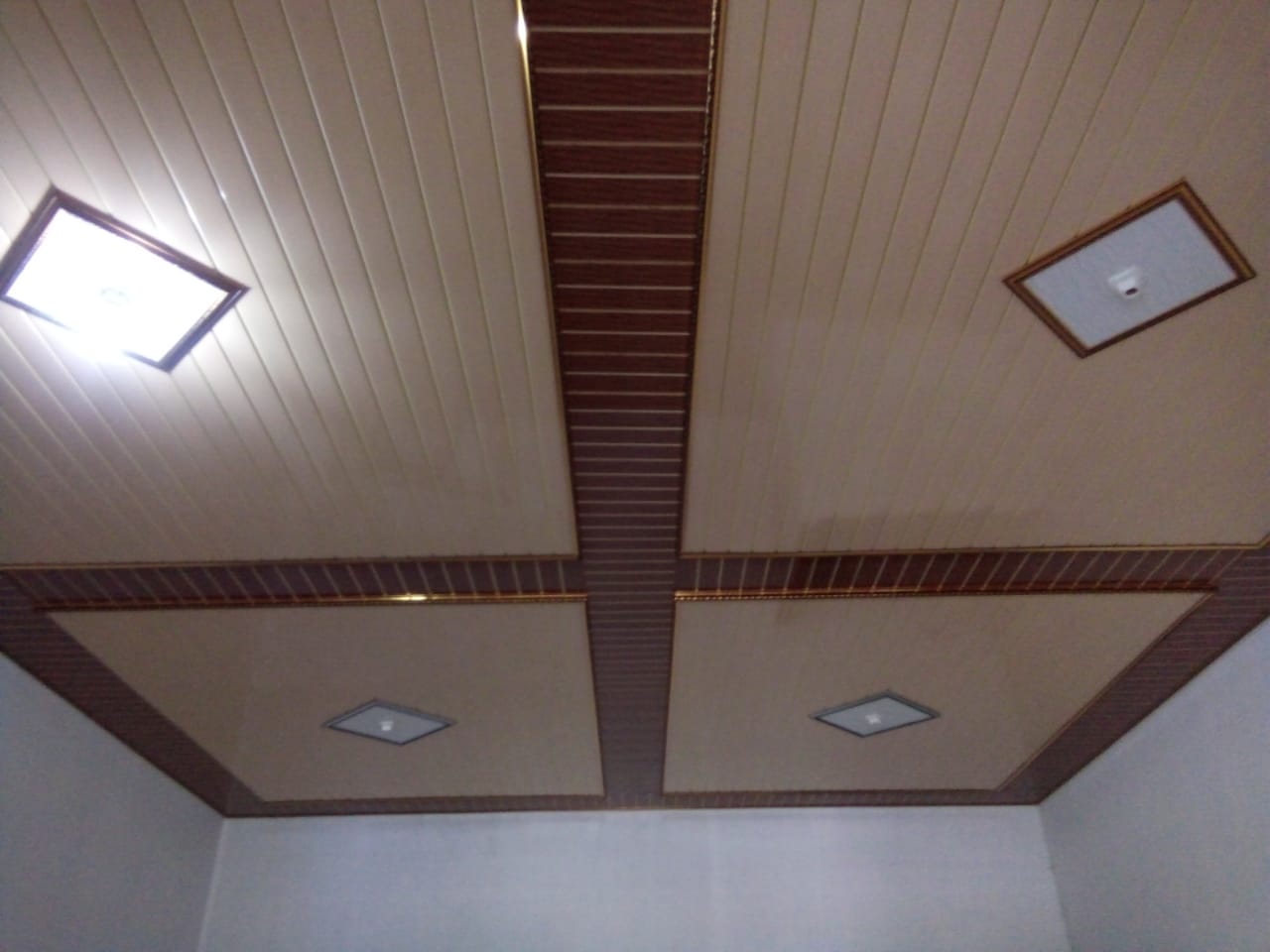 Plafon PVC - Patra Glass Spesialis Aluminium dan Kaca Tegal